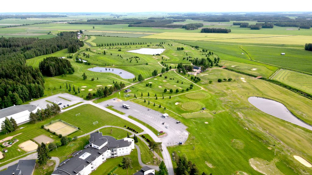 Suomen ensimmäinen 12 väylän puistogolfkenttä avataan Ylihärmään