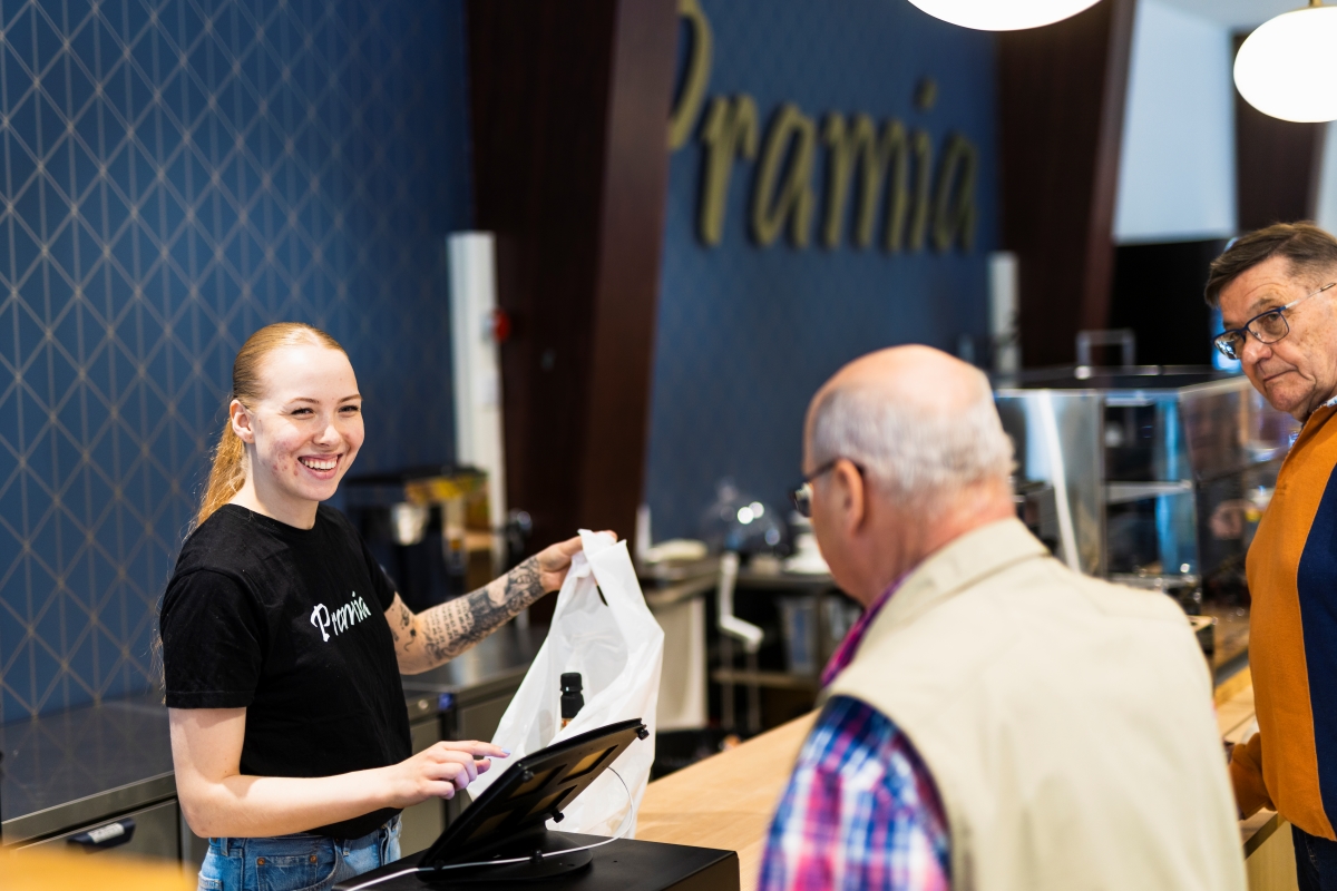 Tehtaanmyymälässä kulutat kestävämmin | Pointti